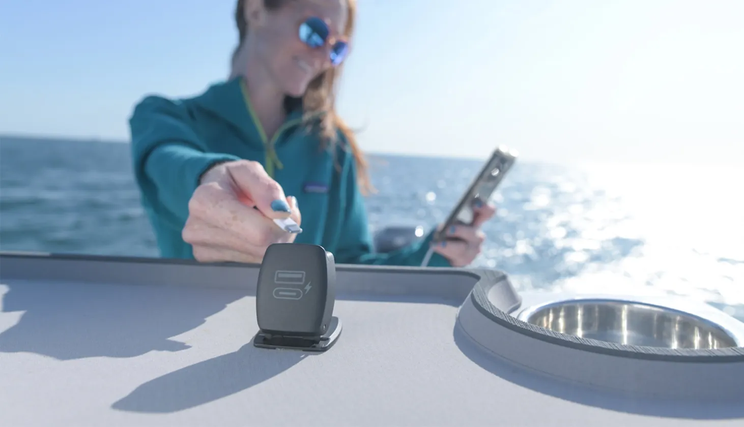 SC-USB-F4 Dual USB Type-A and Type-C Charger