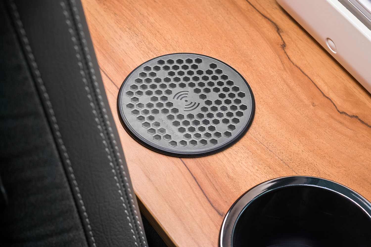 SURFACE-SC-CW-02F Qi-Wireless Charge RV